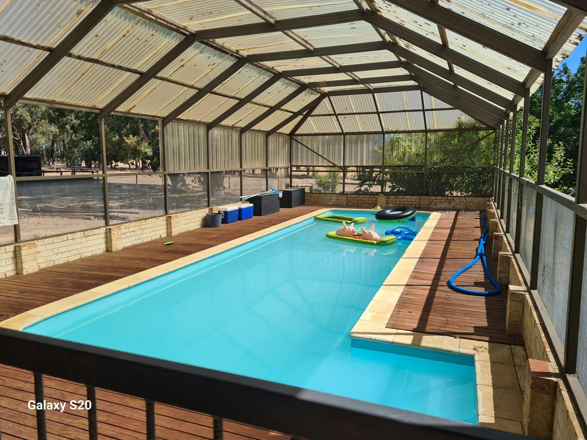 Bemstone Farm - Private Pool in Chidlow - Swimply