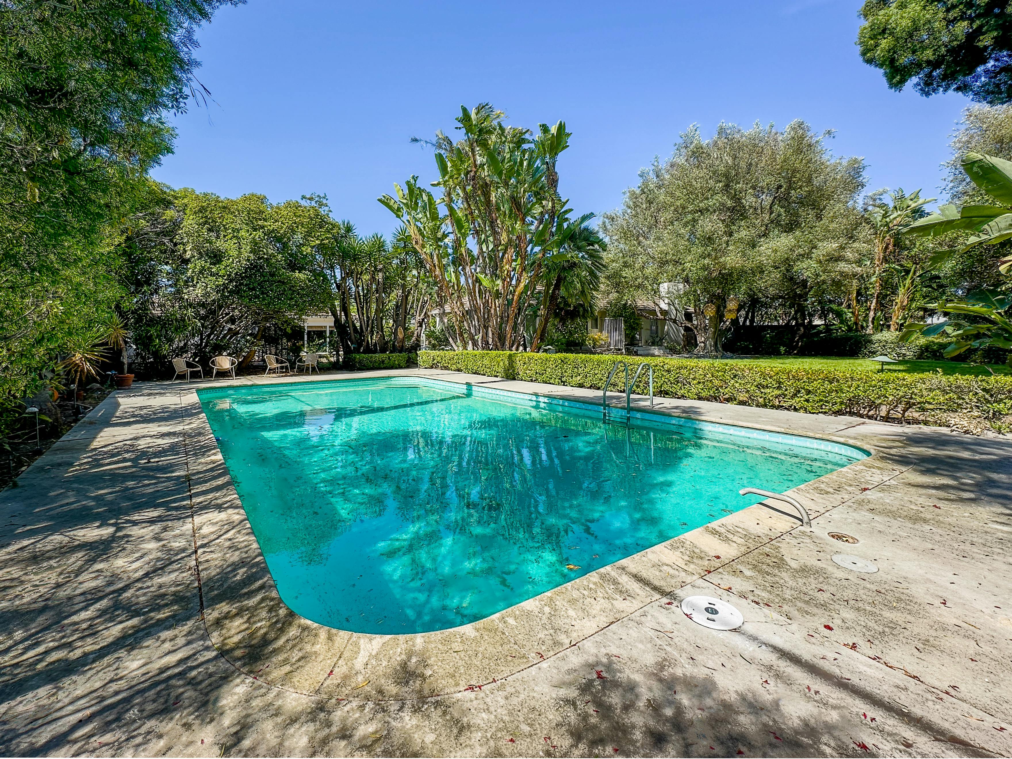 Tropical Resort-like Oasis With Commercial Size Pool And Gorgeous ...