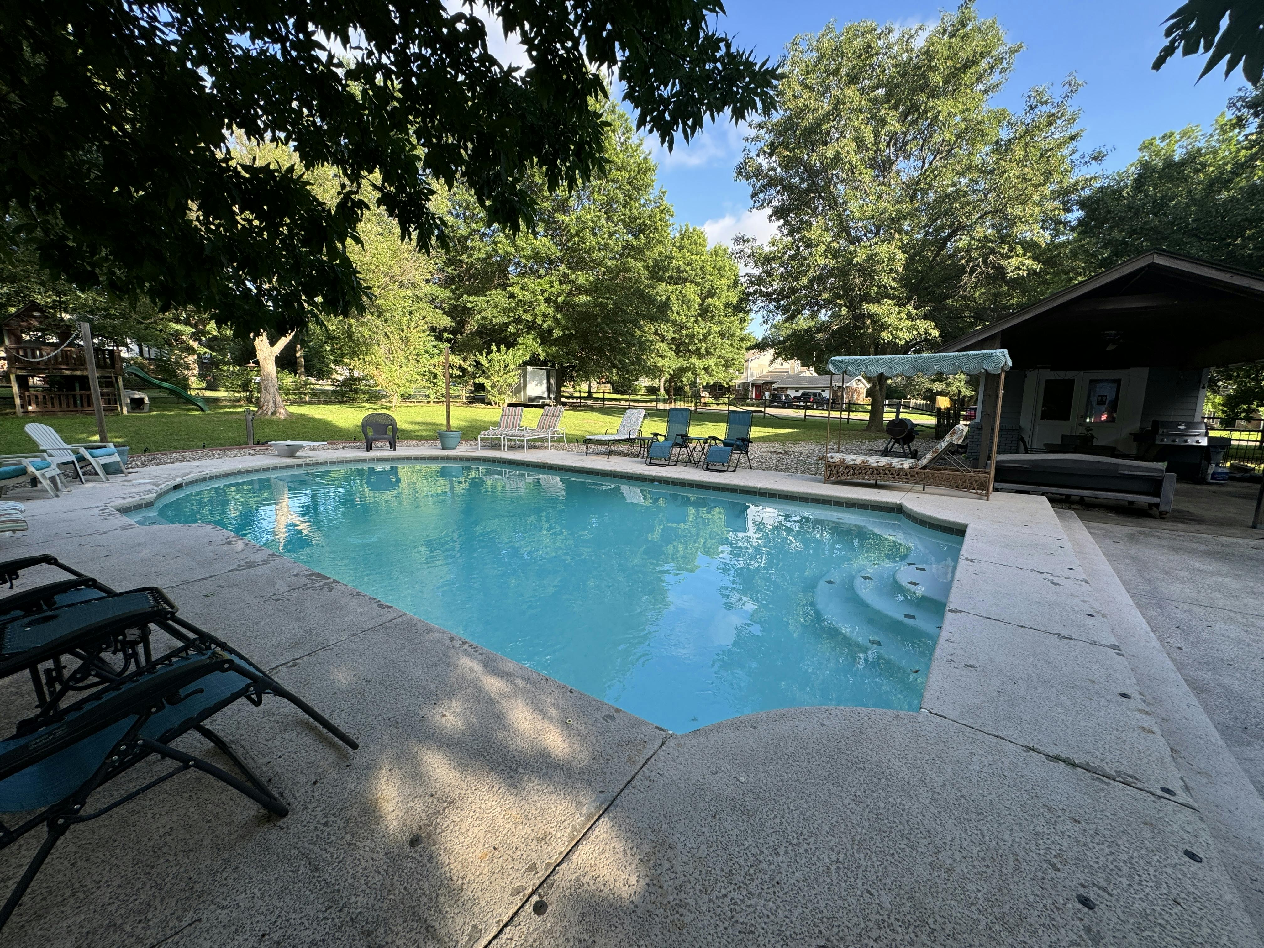 Swimming at Bobbi’s - Private Pool in Broken Arrow - Swimply