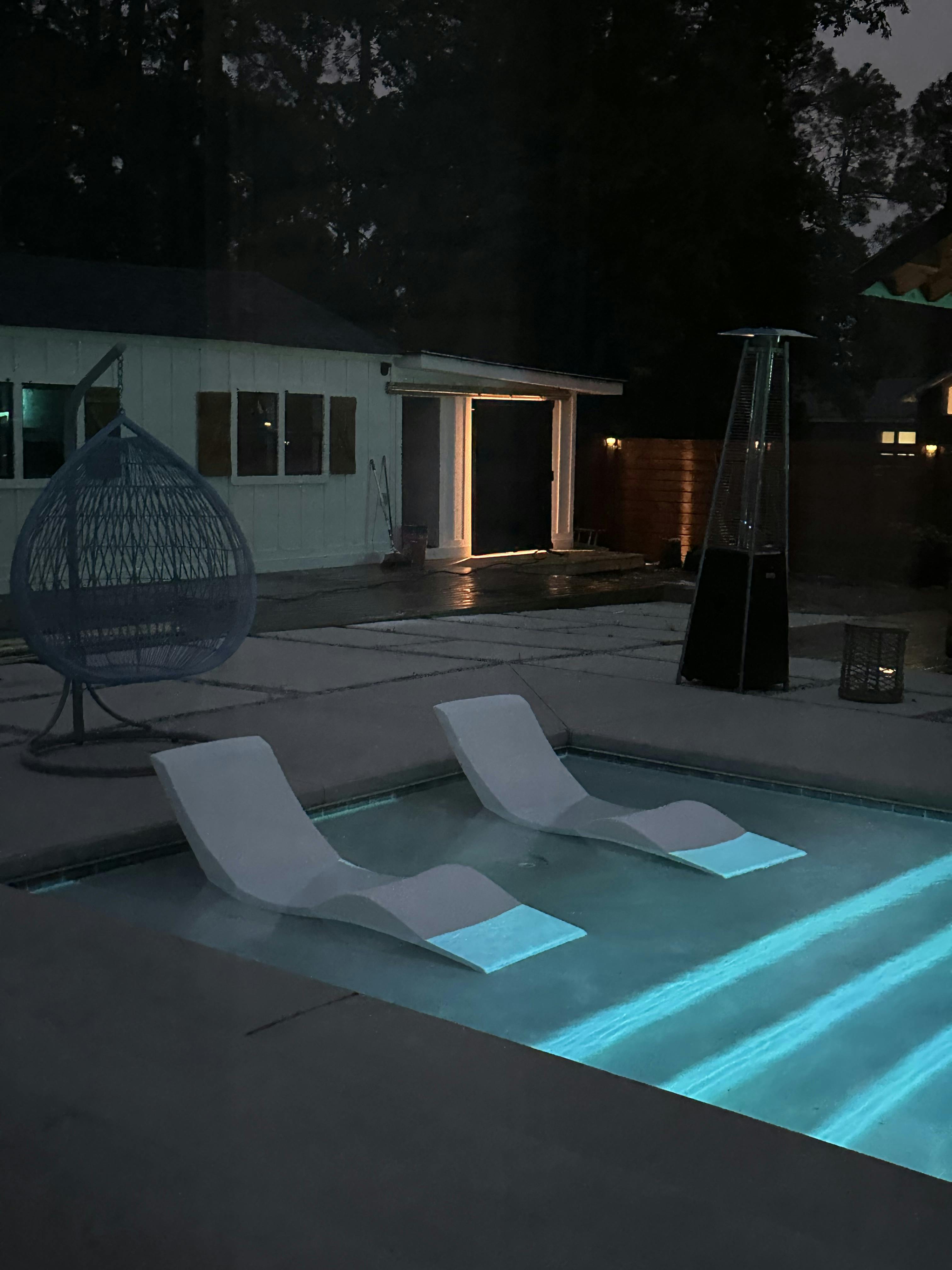 Luxurious Modern Pool Oasis and Relaxation - Private Pool in Columbia ...