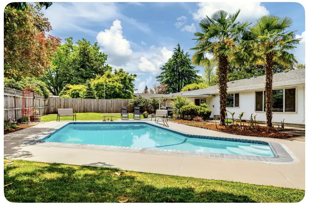 Private Pool Getaway - Private Pool in Eugene - Swimply