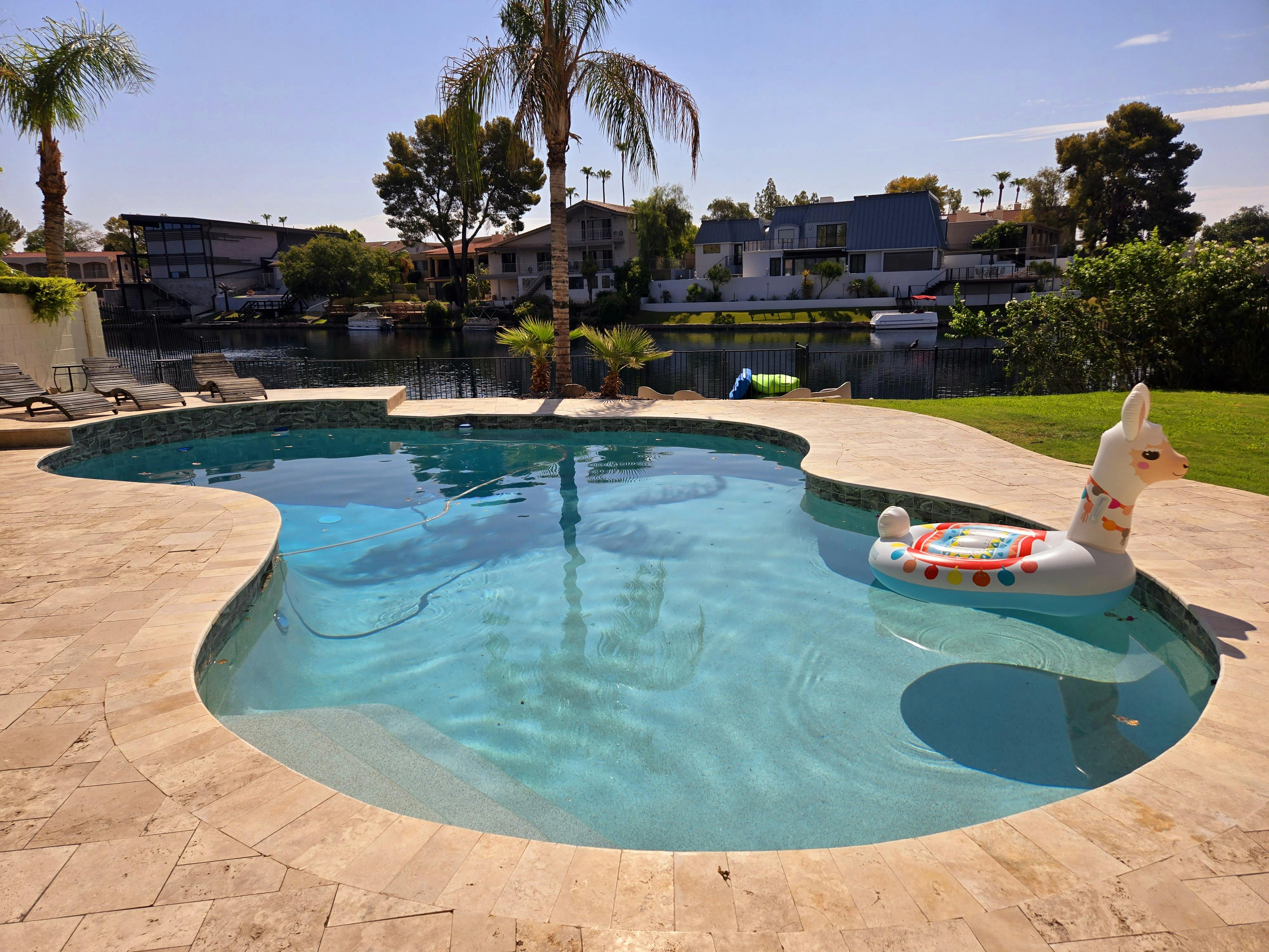 Sparkling Lake Front Oasis Experience! - Private Pool in Tempe - Swimply
