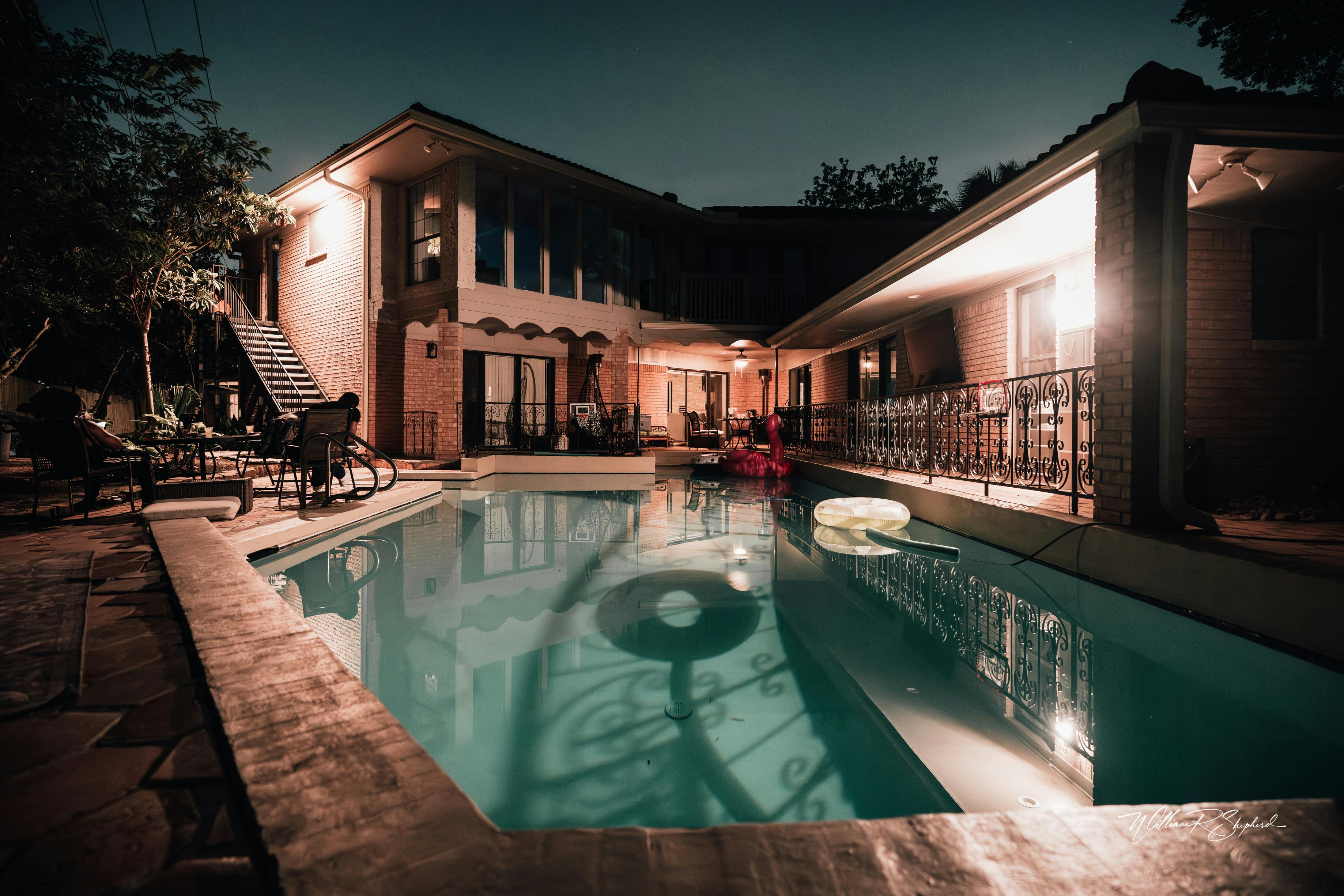 Bayou Bliss & Bungalow (10pm - 2am) - Private Pool in Houston - Swimply