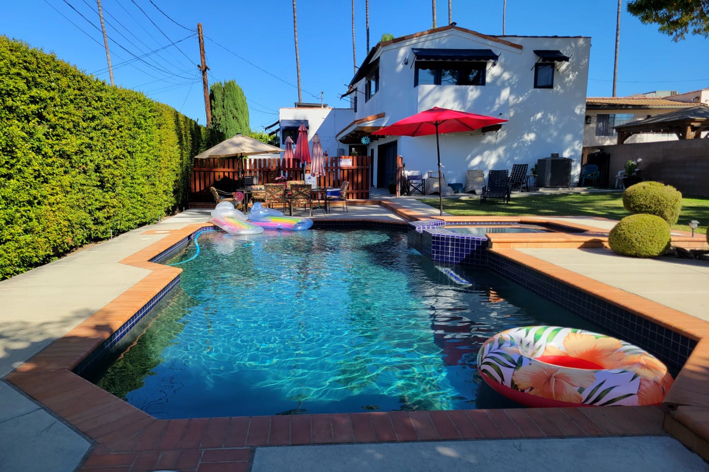 Blue Lagoon Pool & Spa - Private Pool in Glendale - Swimply